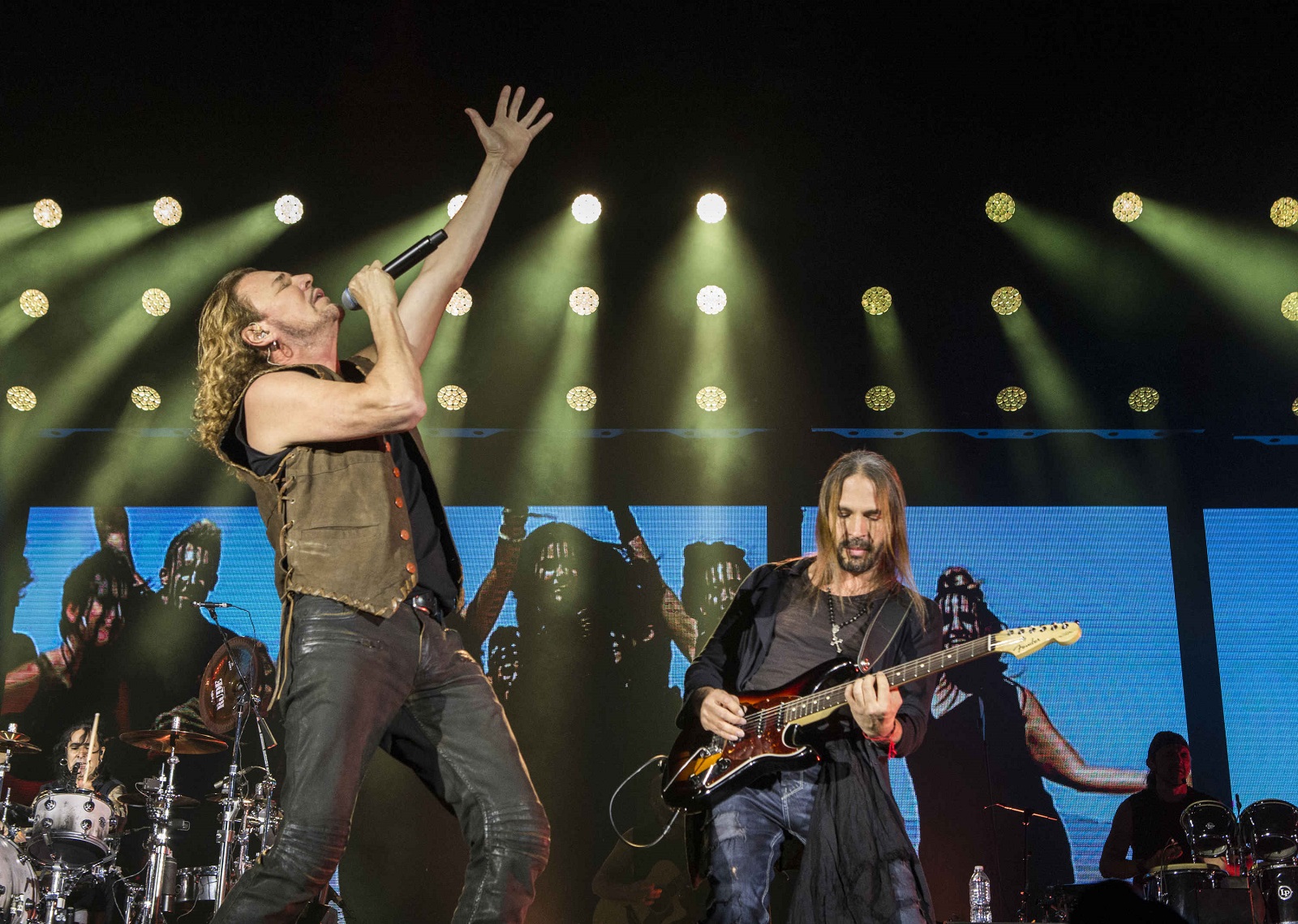 #QueCanteElVoto: Maná da conciertos con toque político