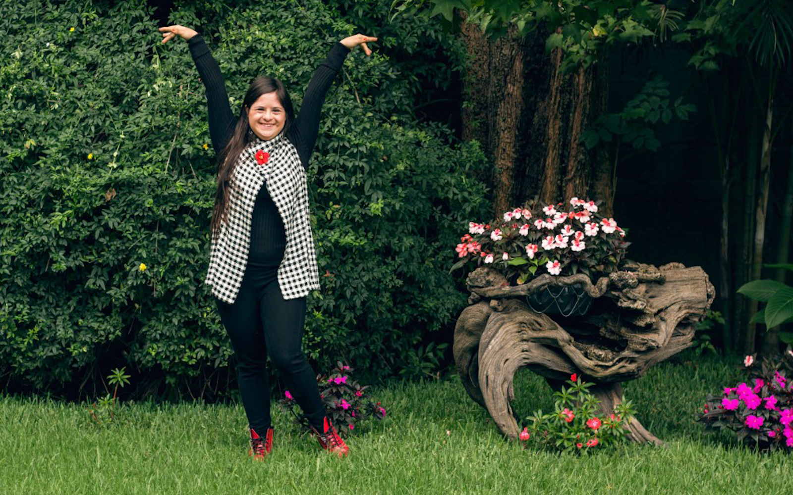 #GuatemalaColorida: Isabella Springmühl rejuvenece la moda con su ...