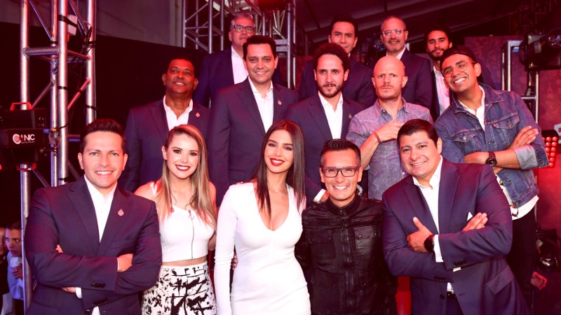 Conductor mexicano graba como una mujer le roba sus cosas