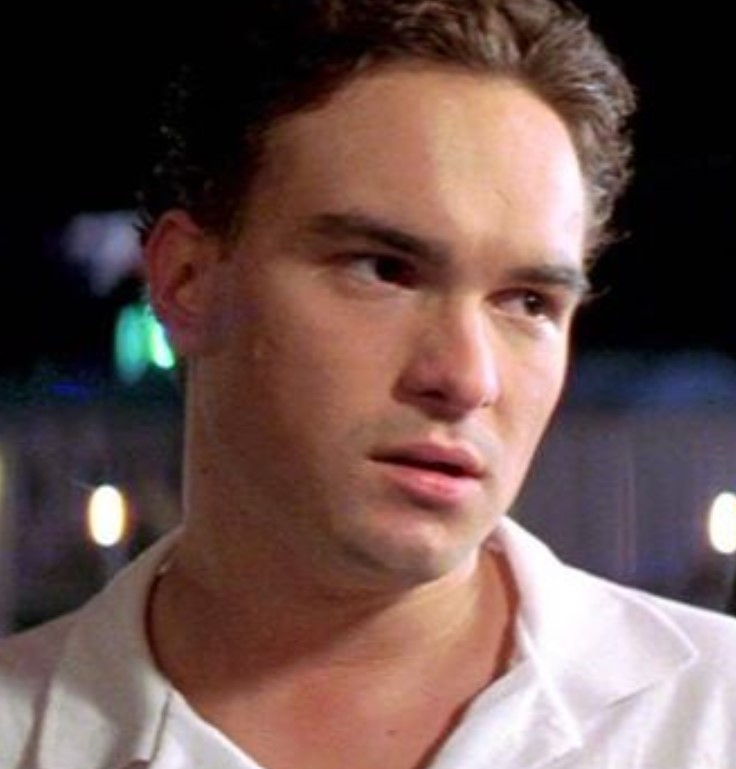 Johnny Galecki – Barrio