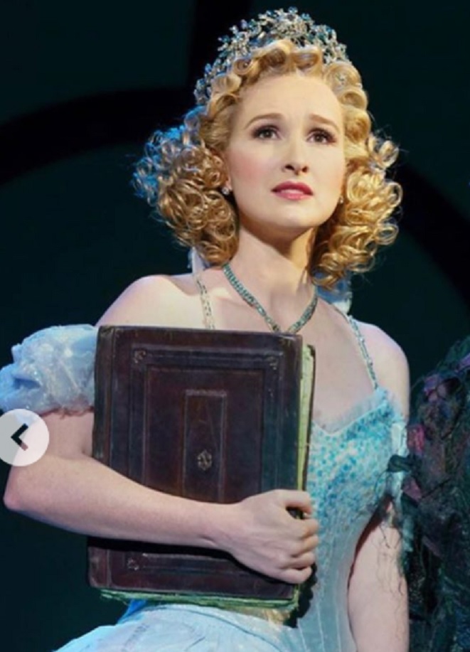 erin-mackey-doble-lindsay-lohan-juego-de-gemelas (12) – Barrio