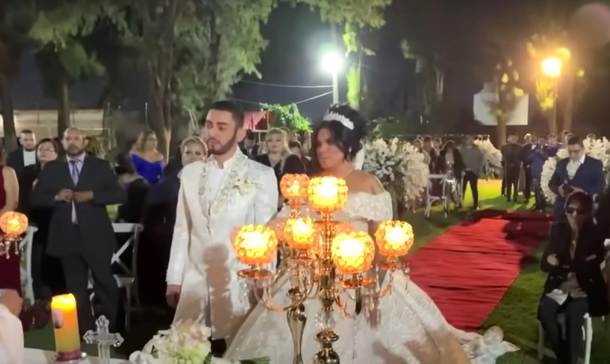 Así fue la lujosa boda de Kimberly ‘La más preciosa’ y Óscar Barajas