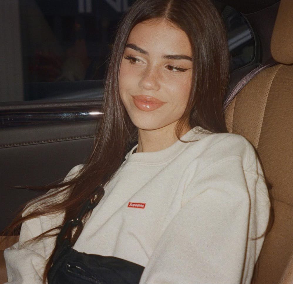 leah-halton-tiktok (15) – Barrio